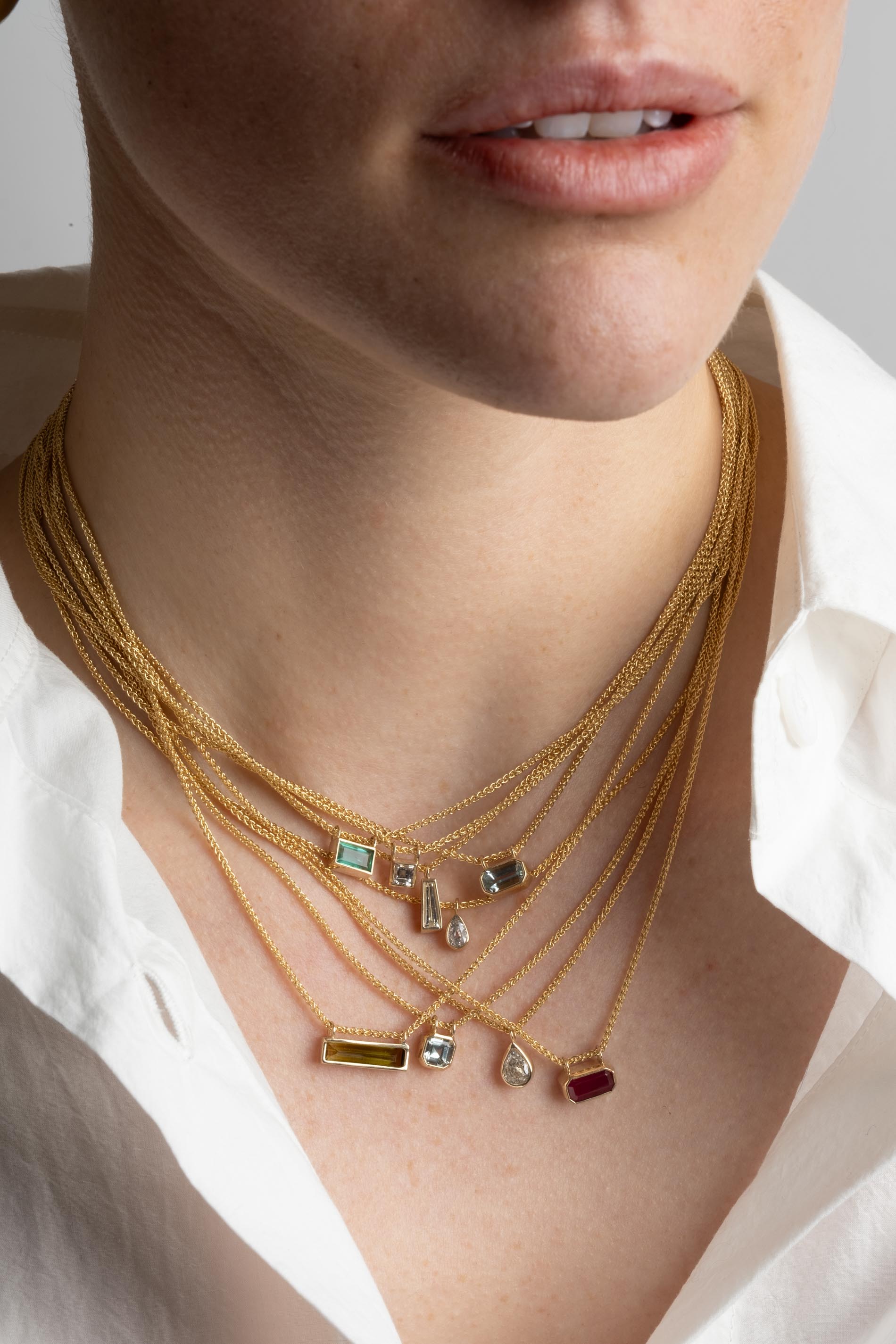 House Line | LARGE PEAR SHAPED DIAMOND UNA NECKLACE – RELIQUARY