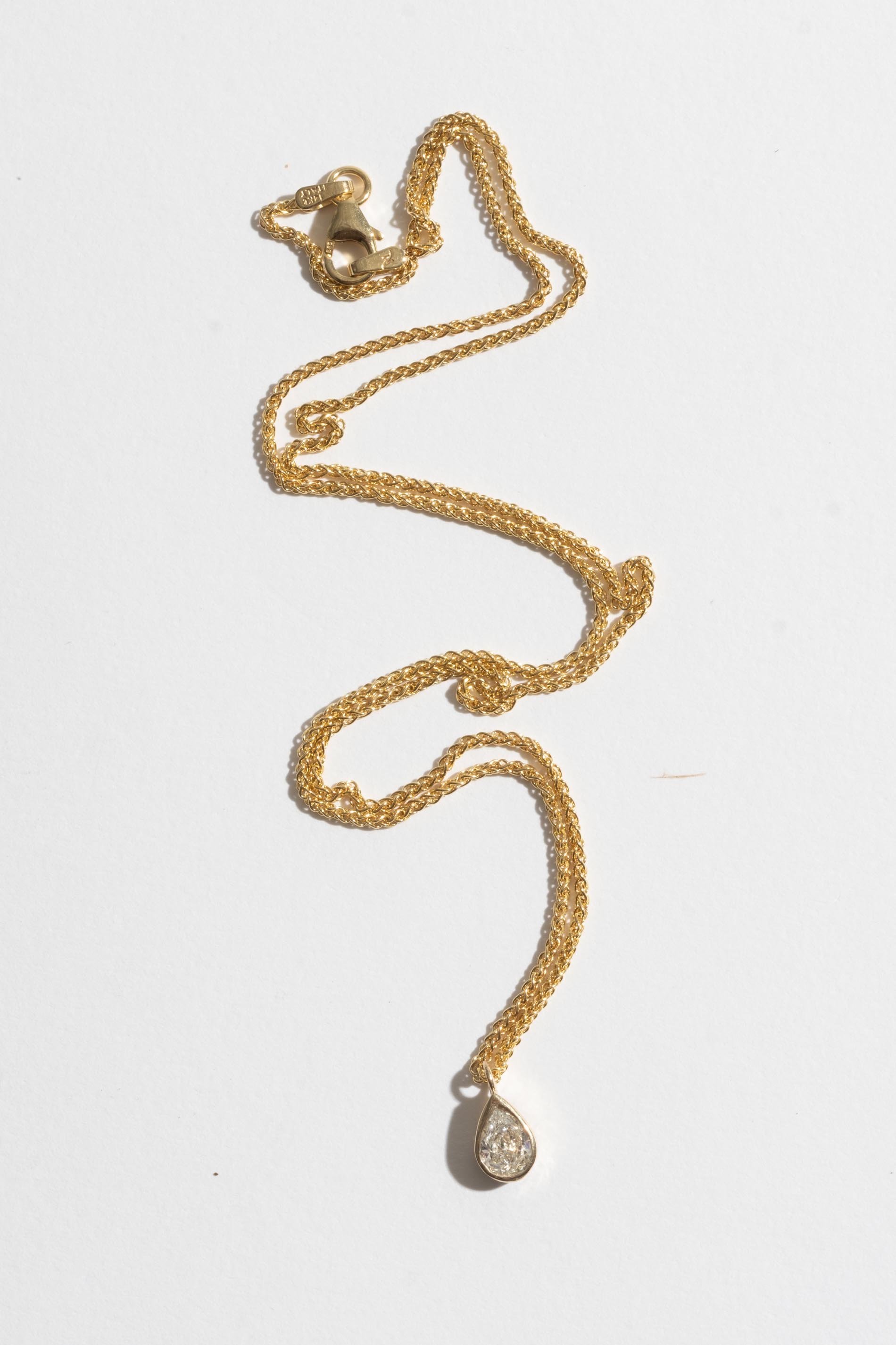 House Line | LARGE PEAR SHAPED DIAMOND UNA NECKLACE – RELIQUARY